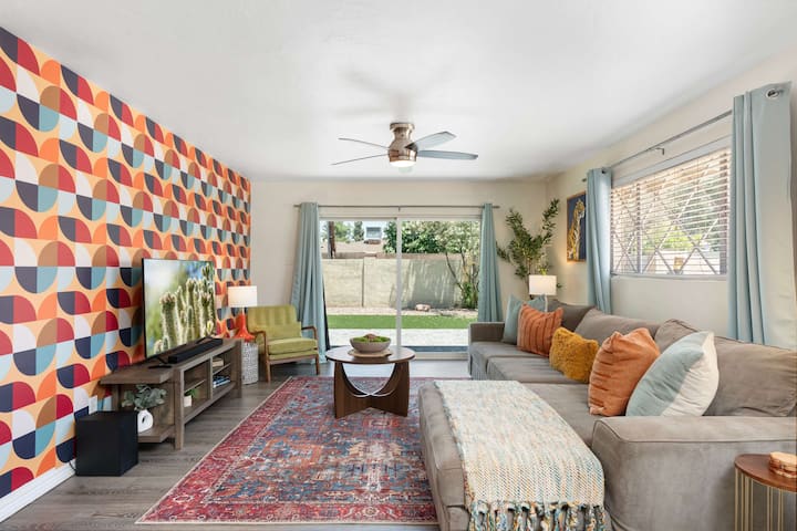*New* Cozy Designer 2br Apartment Phoenix Uptown! - Phoenix, AZ