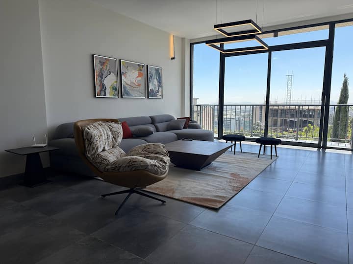 Cozy 2br Apt With Mountain & City Views/shola - Addis Ababa