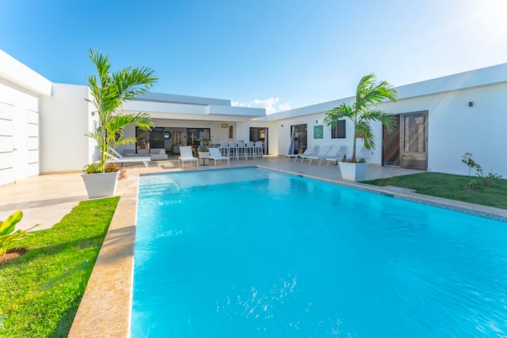 Private Resort-style Villa- 5br W/ Pool, Bbq, Bar - Cabarete