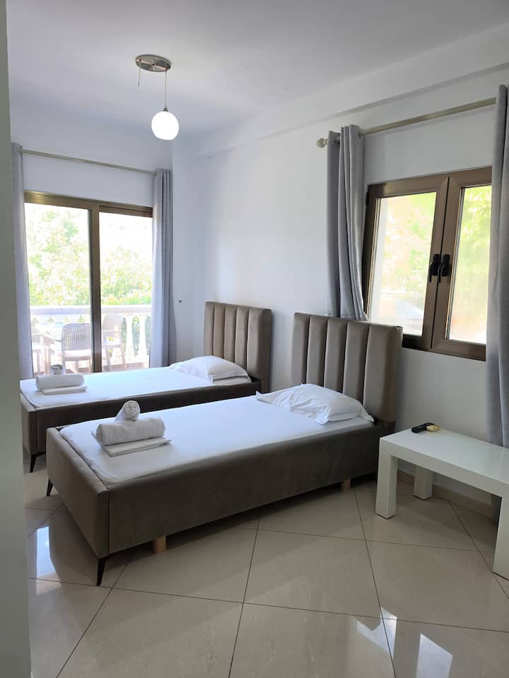 Sunrise One Bedroom Apartment - Dhërmi