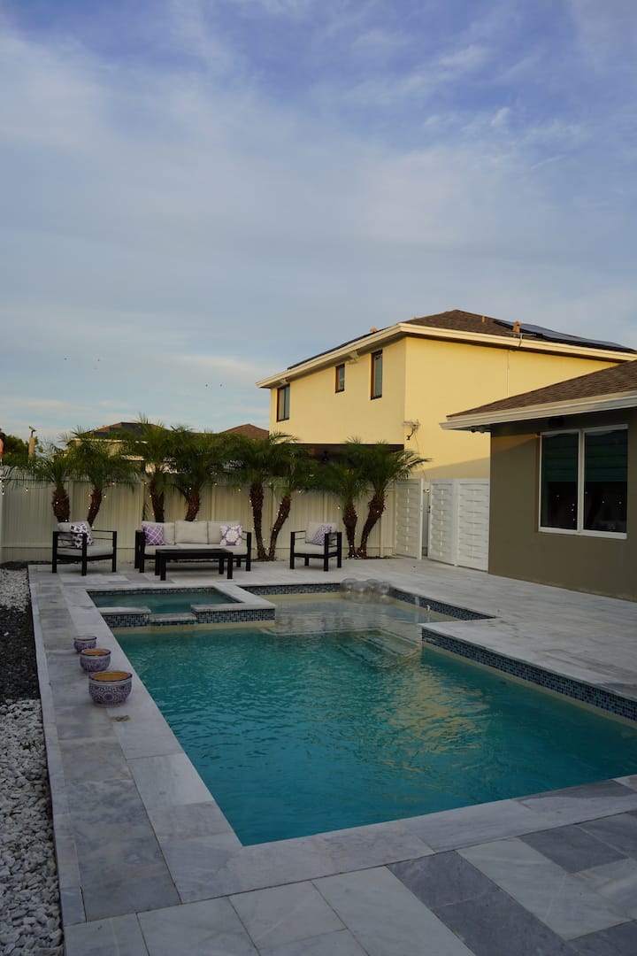 Emma's Villa - Coral Castle, Homestead