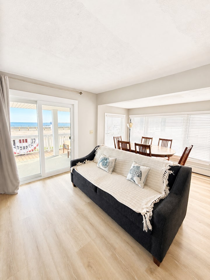 1st Floor Oceanfront | Pool Access - North Hampton, NH