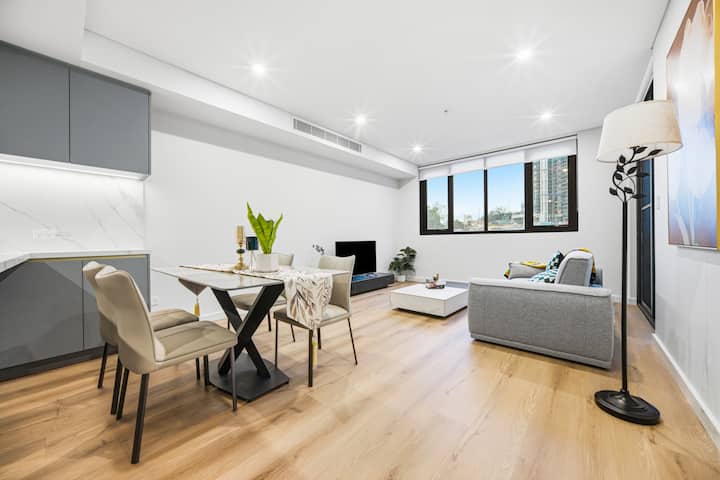 5 Mins Walk To Light Rail & Carlingford Village - 霍恩斯比