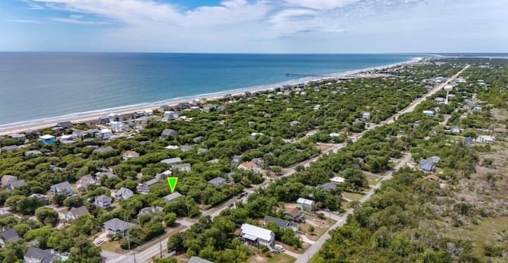 Emerald Hideaway/coastal Cottage Steps From Beach - Emerald Isle, NC