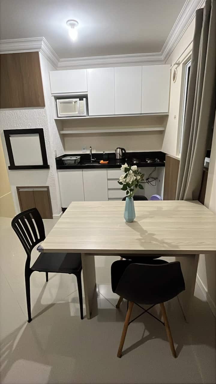 Ap 45m2.
1 Dorm, 4 Pessoas. 700
Mt Oktoberfest - Blumenau