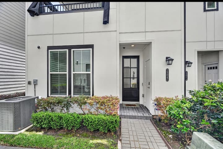 Luxxhausstays Mini Suite Med Center Nrg 1br - Houston, TX