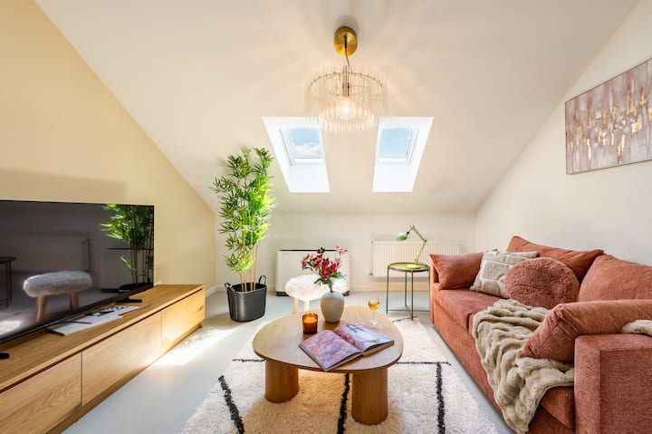 2bdr Apt. W/ Ac, Tv & Netflix Lesser Town - Praga