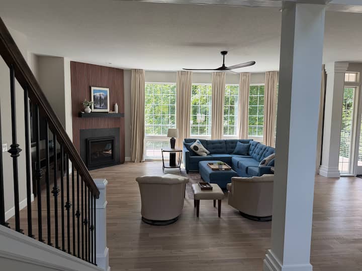 Deer Meadow Retreat - Troutdale, OR