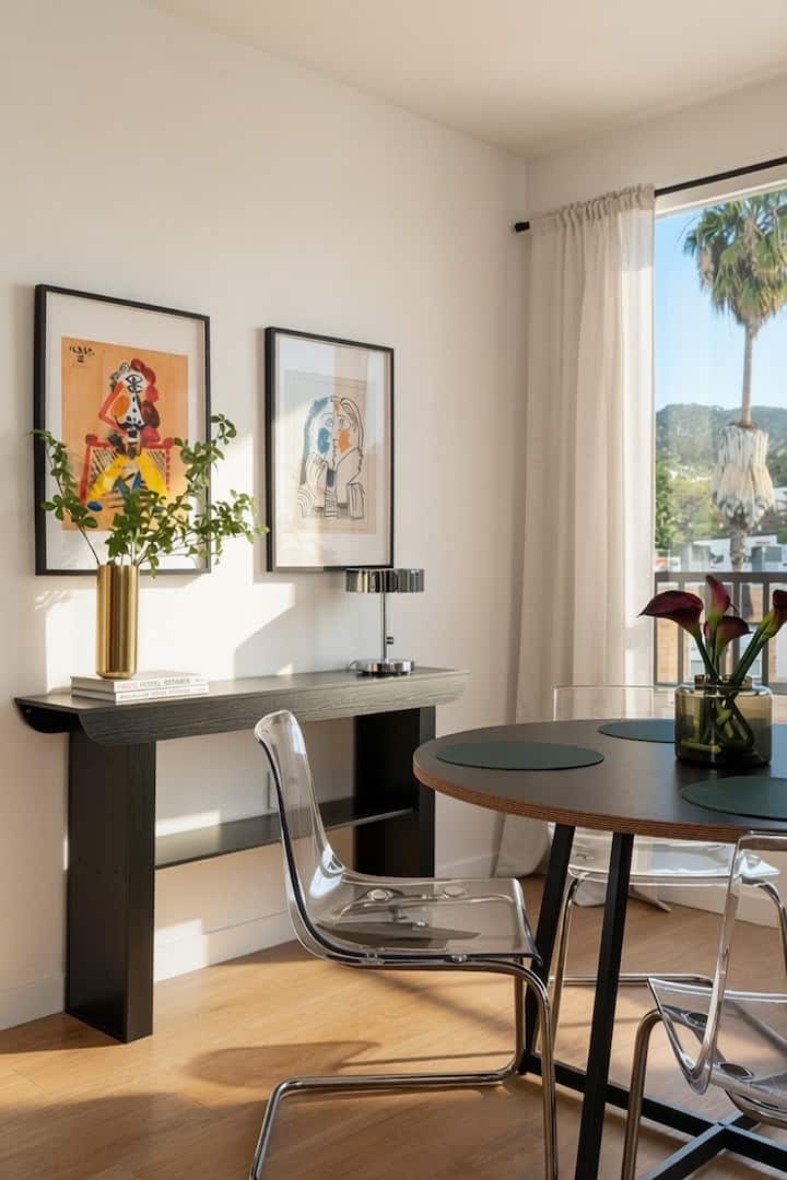 Sunset Rose - King Bed, Pool, Gym, Parking - West Hollywood, CA