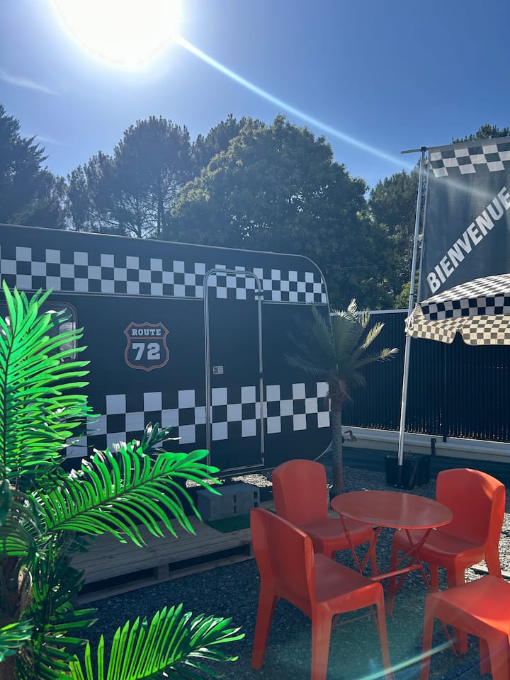 Caravane Proche Circuit Des 24h Du Mans - Le Mans