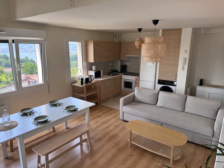 Appartement Calme Avec Vue Sur La Baie Dhendaye - Fontarrabie / hondarribia
