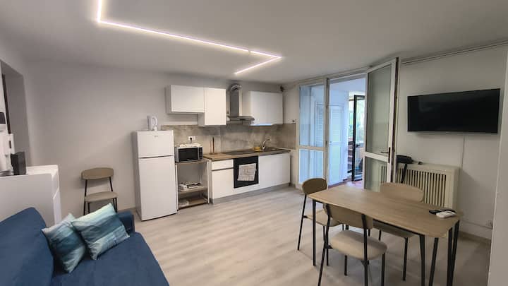 Appartamento Con Giardino Privato Fronte Mare - Massa