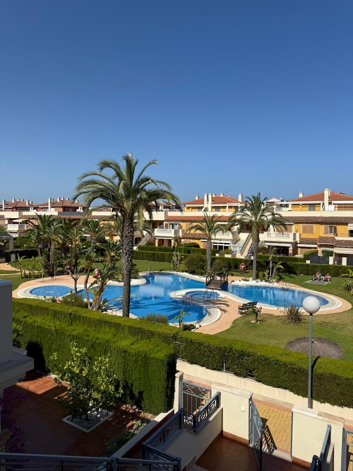 Apartamento De Lujo Con Piscina, Jacuzzi Y Gym. - La Zenia