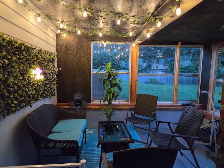 Cozy 3br Near Merle Hay Mall - Saylorville Lake, IA