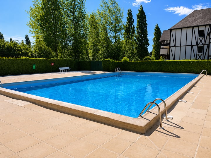 Cottage Lheure Bleue - Piscine / Tennis - France