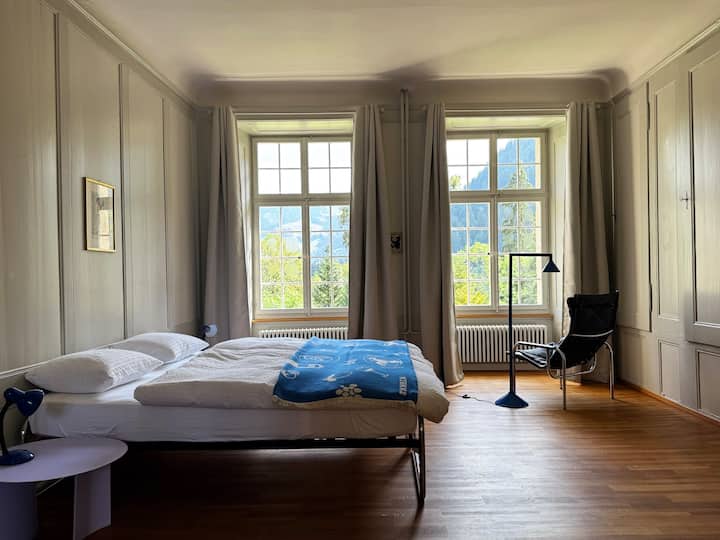 Schlafen Im Historischen Schloss - Zweisimmen
