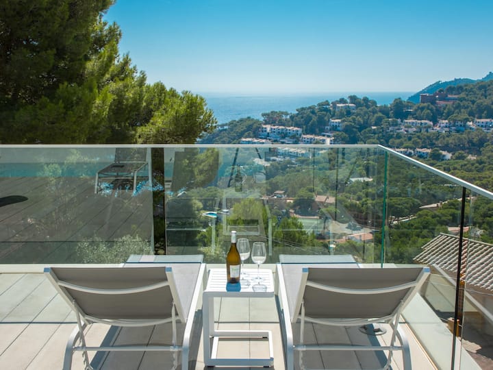 Villa Tamariu, 5 Pièces, 8 Pers. - Tamariu