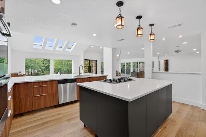 Luxury Designer Retreat| Spa Suite| Lake Grapevine - Southlake, TX