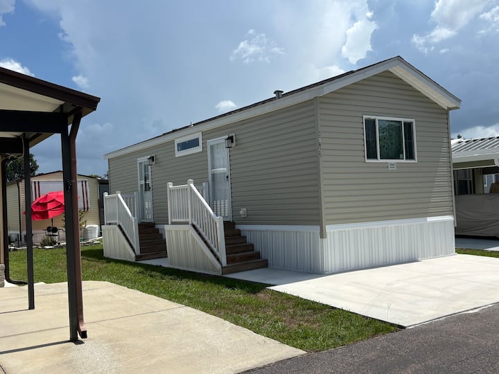1 Br Home Rvz Vr 277 - Zephyrhills, FL