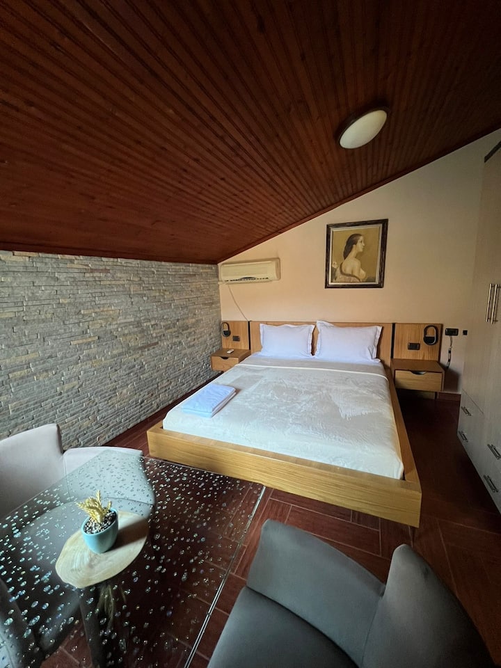 Lura Hotel - Tirana