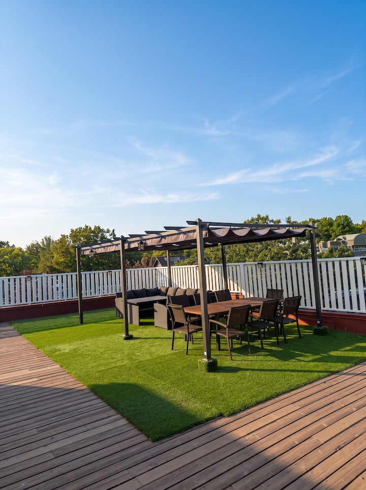 Golden Hour Hq | Kitsilano Rooftop 4br - Vancouver