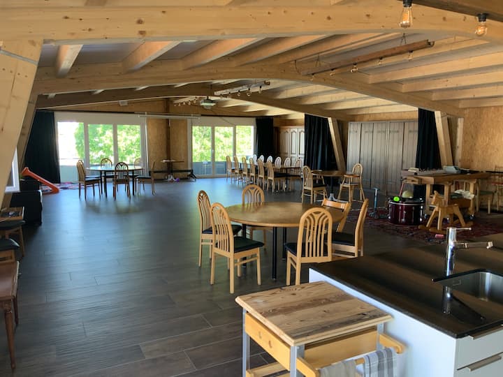 Grosser Raum 130m2 Ohne Unterteilung, Für Gruppen - Thun