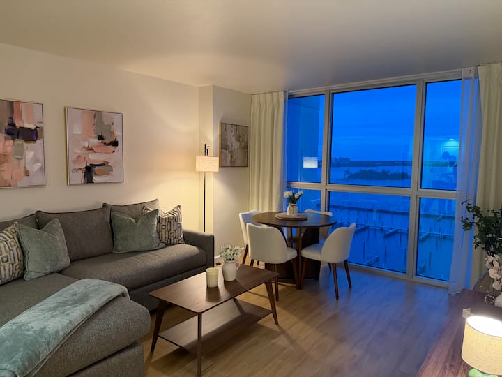 Luxury Waterfront Retreat | Downtown Fort Myers - Fort Myers