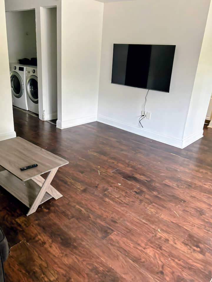 Budget-friendly 2br/2bh Gainesville Stay - Gainesville, FL