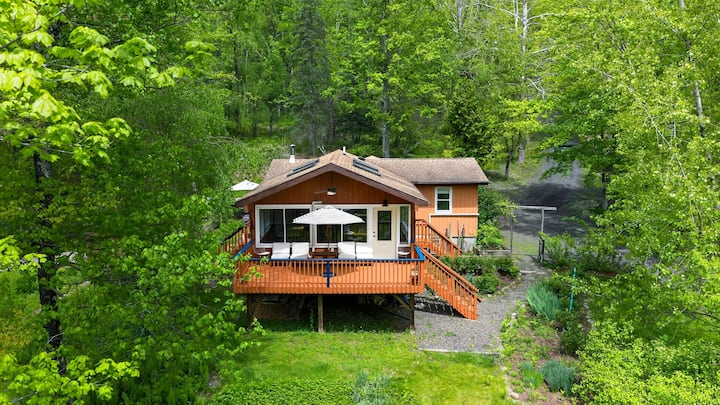 Woodsy Retreat • Fireplace Near Trails + Wineries - Kerhonkson, NY