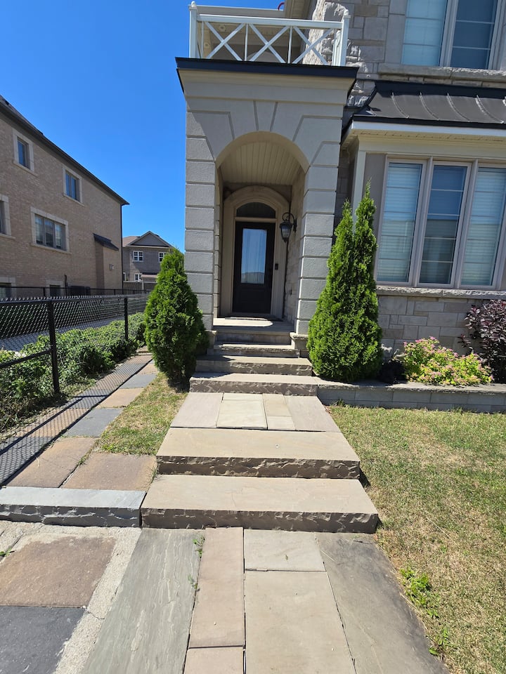 Oakville Serenity Lower Retreat - Oakville