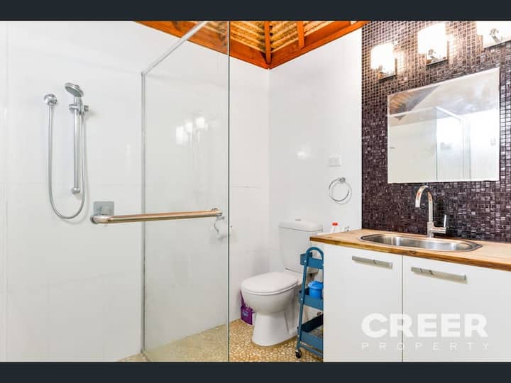 Modern Private Guesthouse In Fletcher - Newcastle