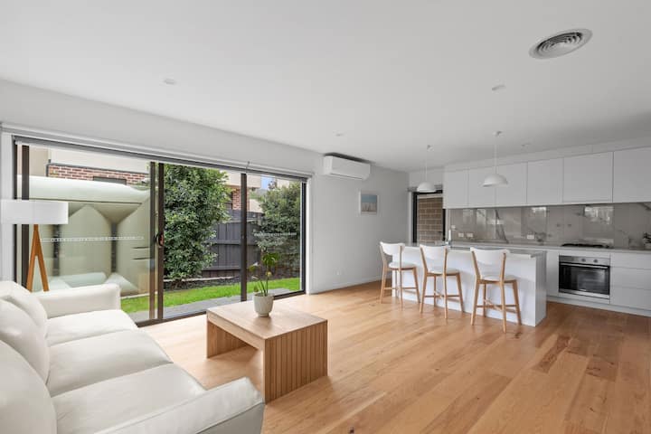 Frankston Modern 3-bed Townhouse For Extended Stay - Frankston