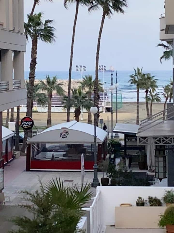 Larnaca Beach Apartment - Lárnaka