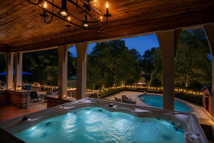 *New* Luxury Waterfront Mansion | Pool | Hot Tub - Owen Sound