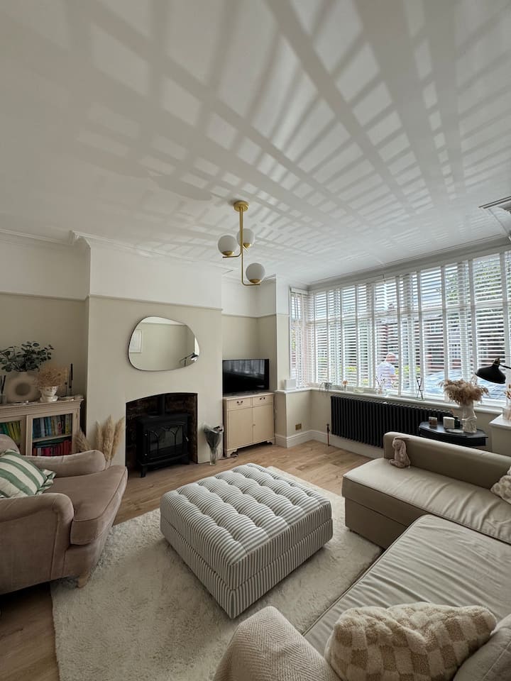 Spacious Ainsdale Home For The Open | Sleeps 10 - Southport