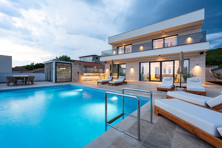 Krimovica Villas – Villa B - Montenegro