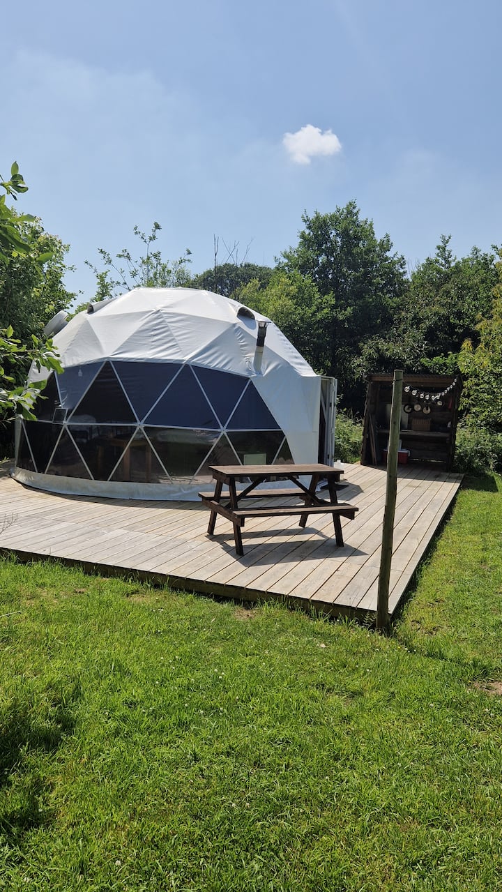 Stargazing Dome Near Tenby Sleeps Upto 5 People - Tenby