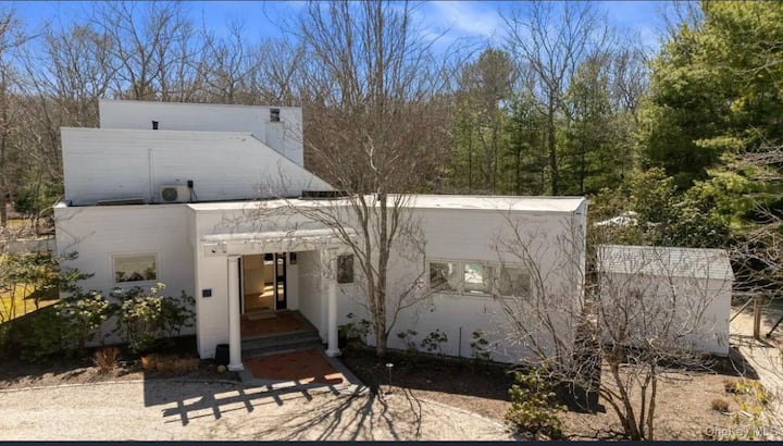 Luxury Hampton 5br Home With Heated Pool - The Hamptons, NY