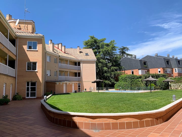 Torrelodones, Garaje + Piscina (Estancia Temporal) - Villanueva de la Cañada