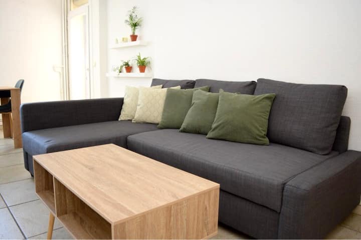 Appartement Avec 4 Chambres Et Parking Privatif - Vitrolles