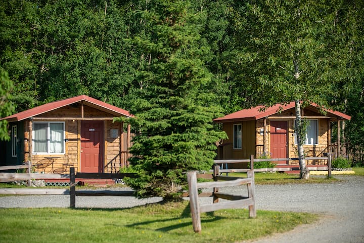 Rustic Cabin With Mountain Views (Shared Bathroom) - Wasilla, AK