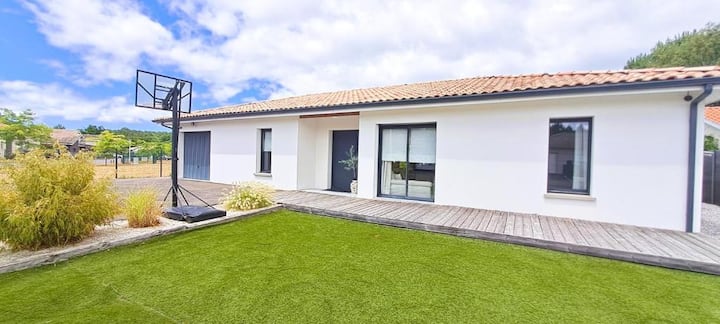 Maison Pour Des Vacances En Famille - Sanguinet