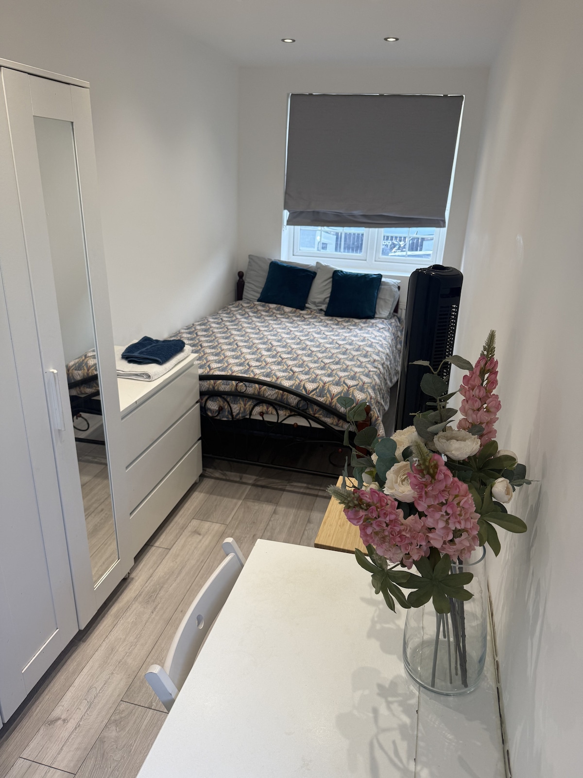 Studio Flat - Flats for Rent in Greater London, England, United Kingdom ...