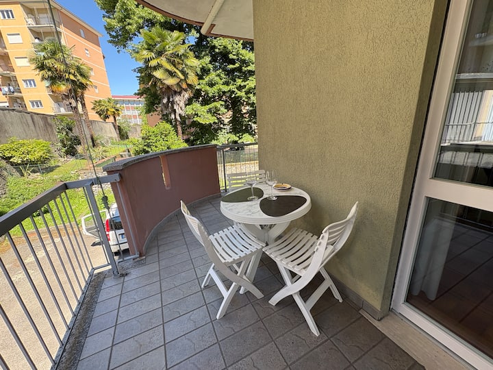 Zona Tranquilla, Parcheggio Pubblico Davanti Casa - Verbania