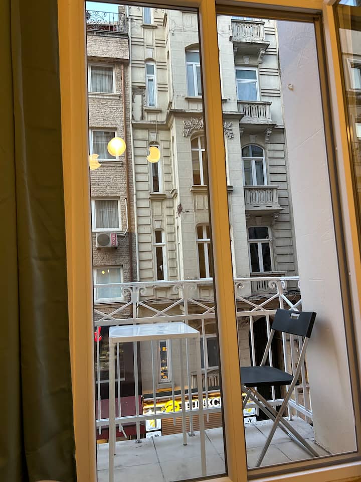 Newly Renovated Luxury Apartment2 For 12 Guests - Estambul