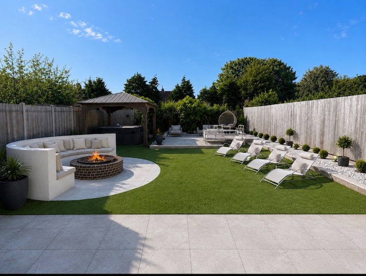 Golf Open 2 Bed House - Southport