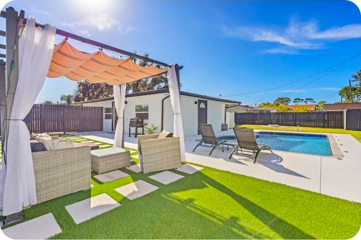 Venice Vacation Oasis - Venice Beach, FL