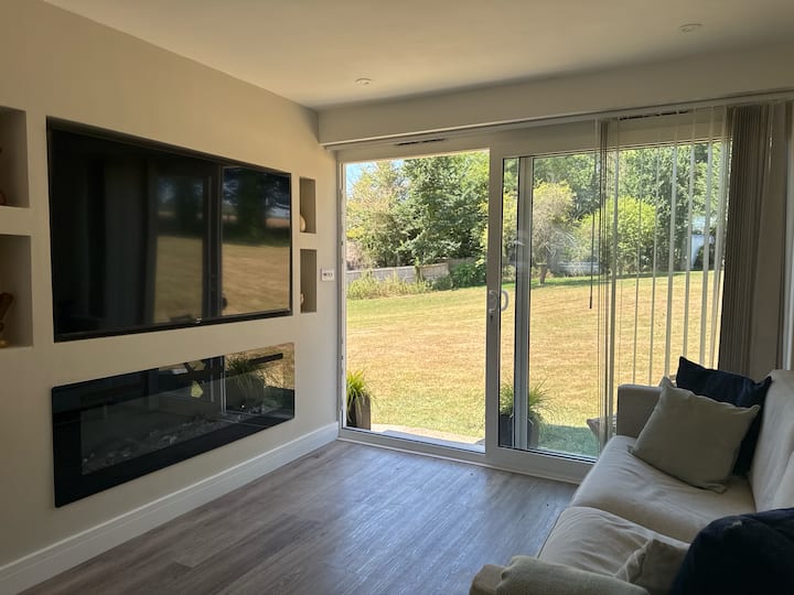 The Nook, Sandown Bay Holiday Chalet - Isle of Wight