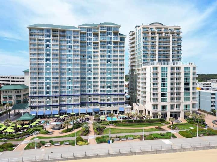 Spacious 4 Oceanview Suite For Family Group Stay - Virginia Beach, VA