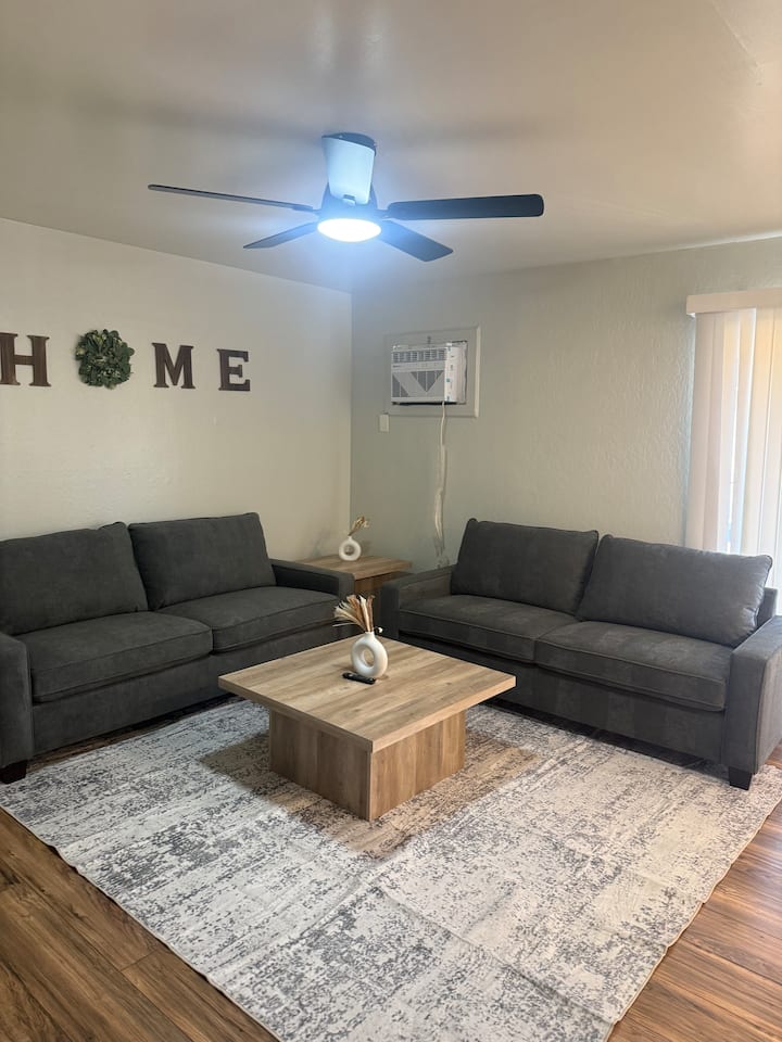 Central 2 Bedroom Apartment In Concord! - 康科德